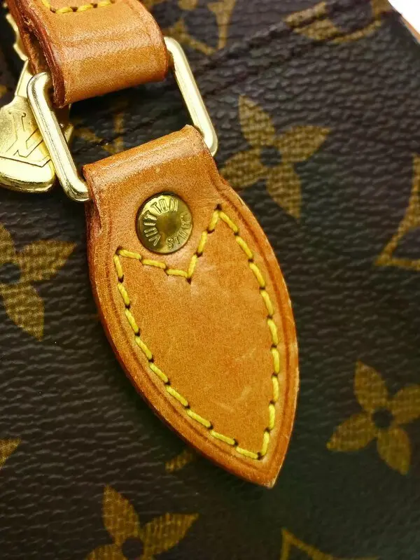 LOUIS VUITTON 1995 Monogram Crossbody Bag