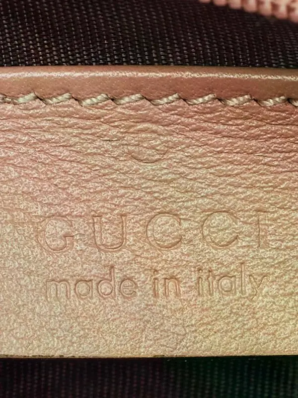 Gucci Gg Supreme Zip-around Wallet - Neutrals