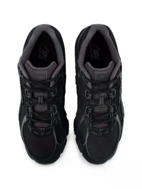NEW BALANCE 740 Shoes