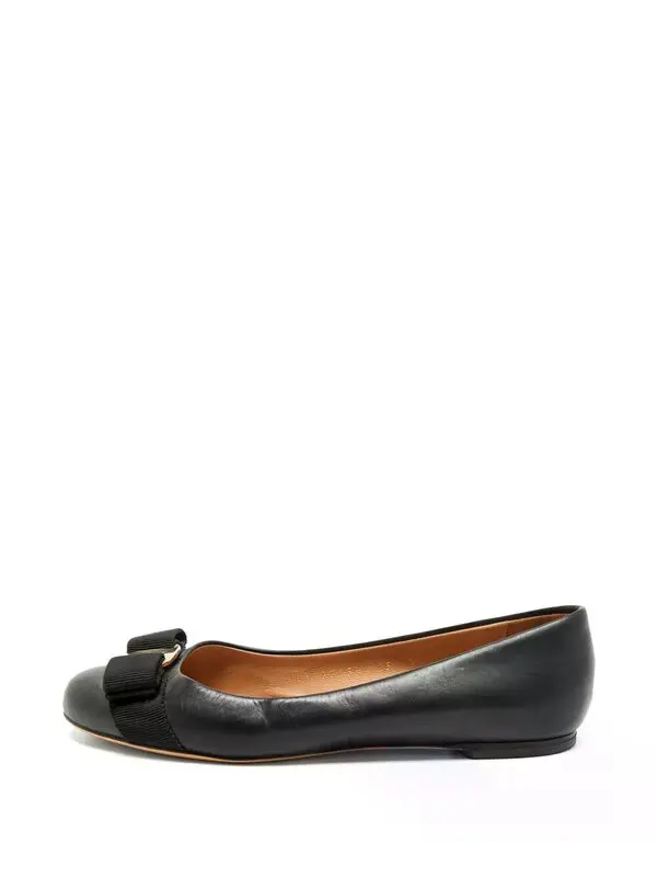 FERRAGAMO Vara Bow Ballet Flats - Black