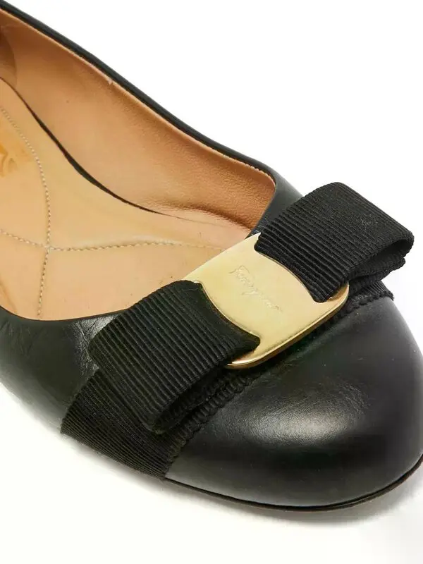 FERRAGAMO Vara Bow Ballet Flats - Black