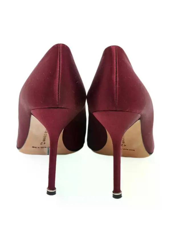 Manolo Blahnik Hangisi Crystal-buckle Pumps