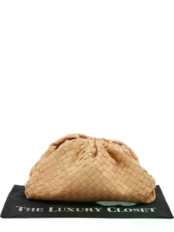 Bottega Veneta The Pouch Clutch Bag - Neutrals