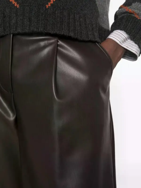 Alpha Studio Pleated Knee-length Shorts
