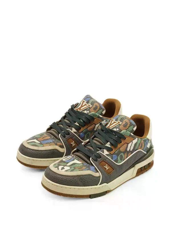 LOUIS VUITTON Logo-print Sneakers