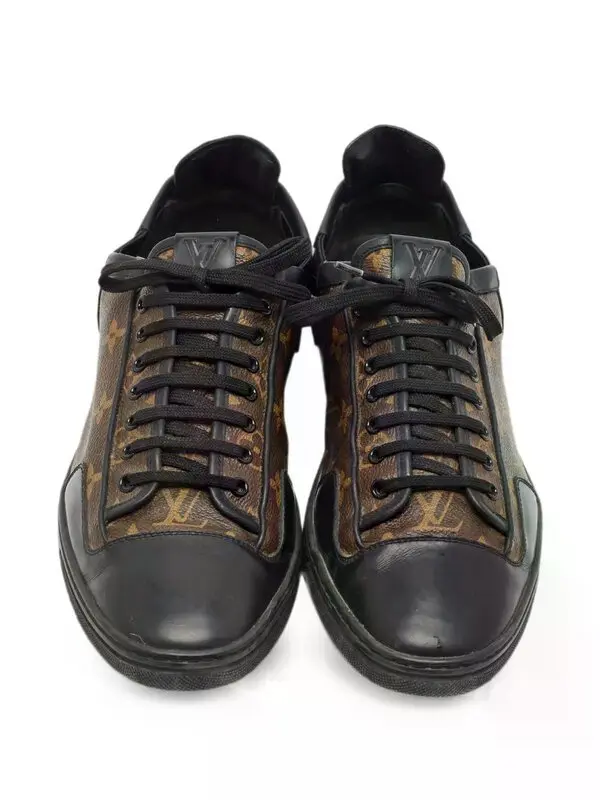 LOUIS VUITTON Slalom Monogram Sneakers