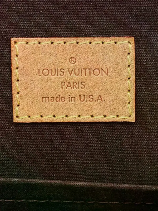 LOUIS VUITTON 2011 Alma Monogram Vernis Tote Bag