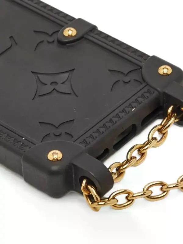 LOUIS VUITTON Re-trunk Monogram Chain Iphone 14 Pro Case