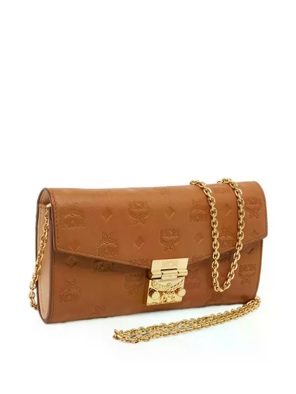 Mcm Patricia Laurel Lock Wallet On Chain