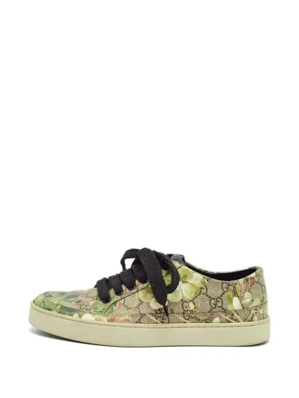 Gucci Gg Supreme Blooms Low-top Lace-up Sneakers