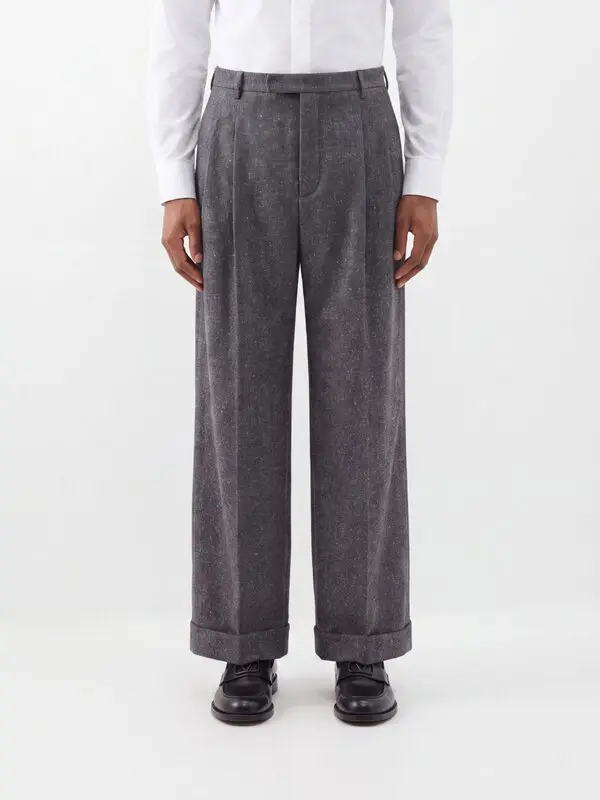 Valentino Garavani Trousers Colour