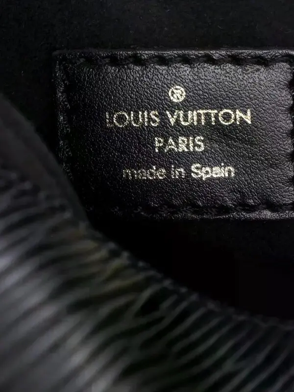 LOUIS VUITTON Dauphine Epi Leather Mm Shoulder Bag