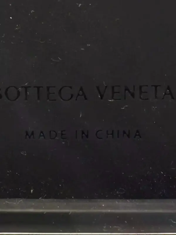 Bottega Veneta Intrecciato Strap Iphone 14 Pro Case