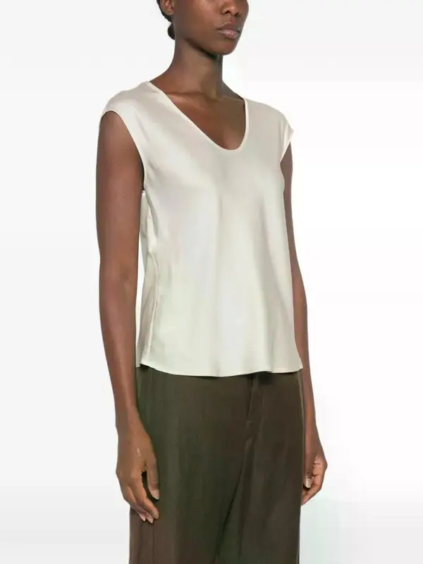 Imperial V-neck Sleeveless Blouse