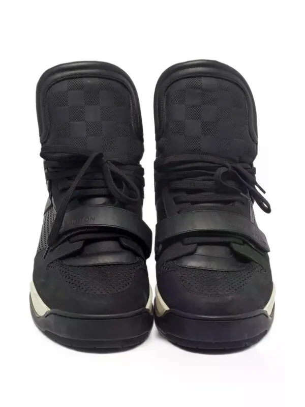 LOUIS VUITTON Trailblazer Sneakers