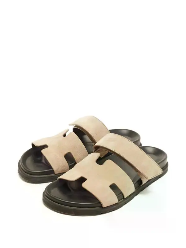 Hermès Chypre Suede Sandals - Neutrals