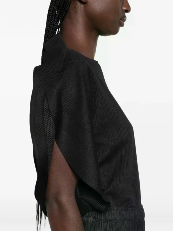 Issey Miyake Pleated Cape-sleeve T-shirt