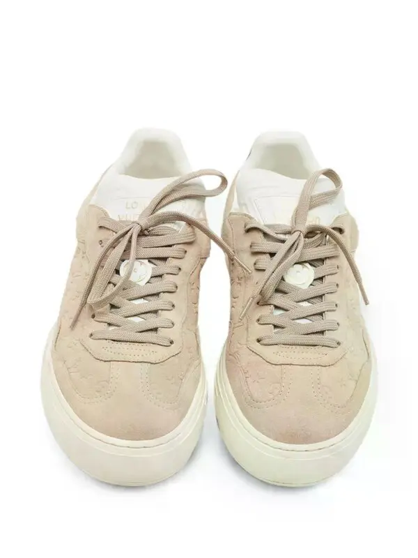 LOUIS VUITTON Groovy Monogram Sneakers