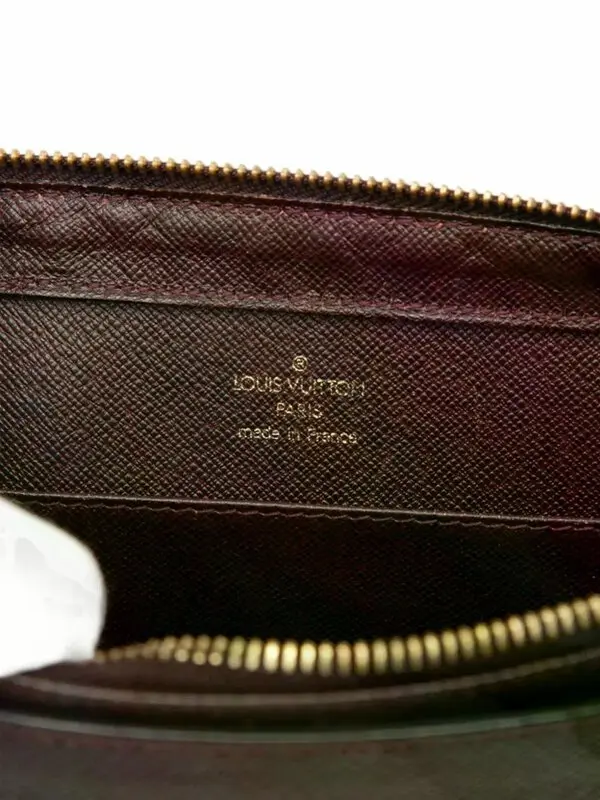 LOUIS VUITTON 2001 Taiga Baikal Clutch Bag