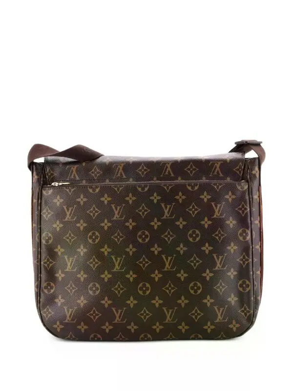 LOUIS VUITTON Monogram Canvas Messenger Bag