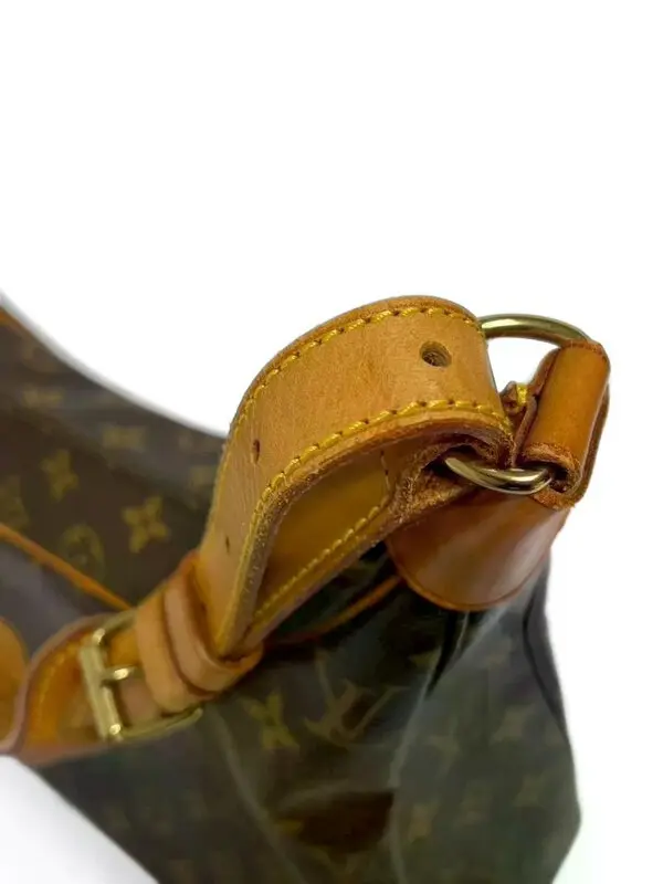 LOUIS VUITTON Monogram Canvas Shoulder Bag