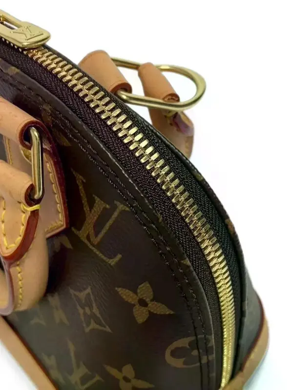 LOUIS VUITTON 2020 Monogram Alma Handbag