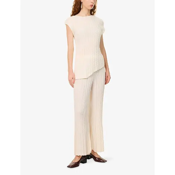 Issey Miyake Pleated Cropped Knitted Trousers