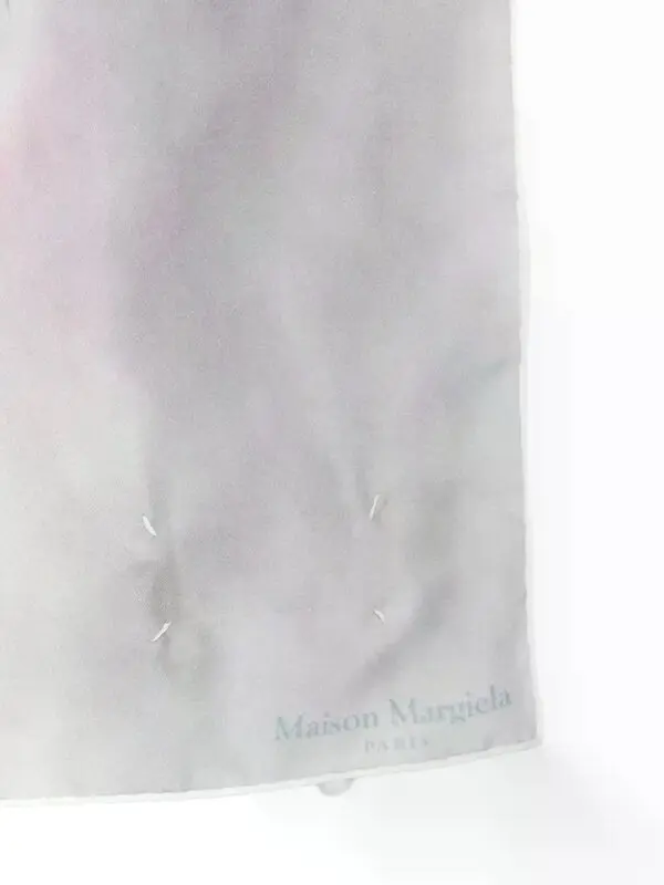 MAISON MARGIELA Four Stitches Portrait-print Scarf - White