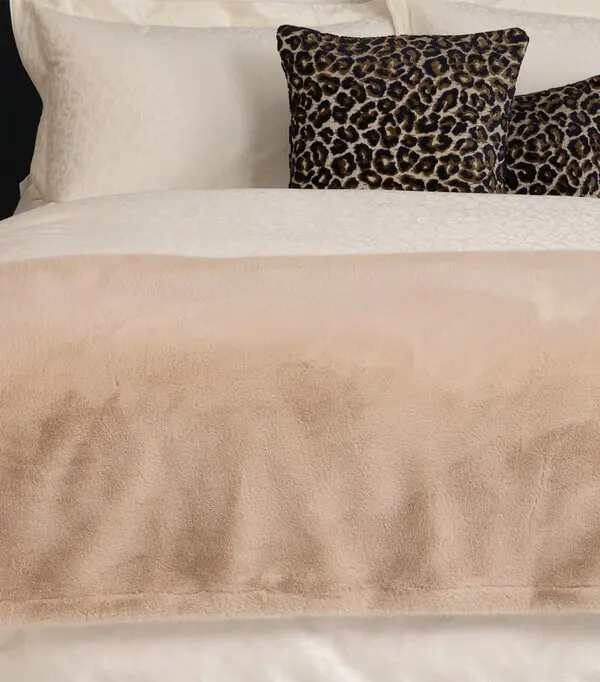 YVES DELORME Frisson Neige Throw