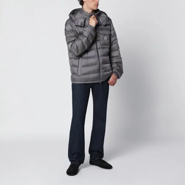 Moncler Short Verith Down Jacket