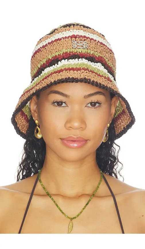 DE ROCOCO Crochet Bucket Hat
