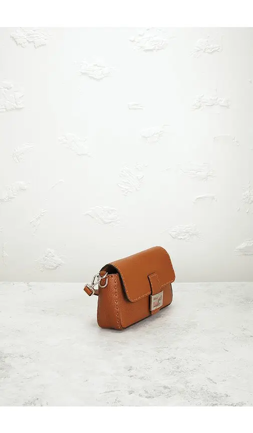 FWRD RENEW Fendi Baguette Shoulder Bag - Brown