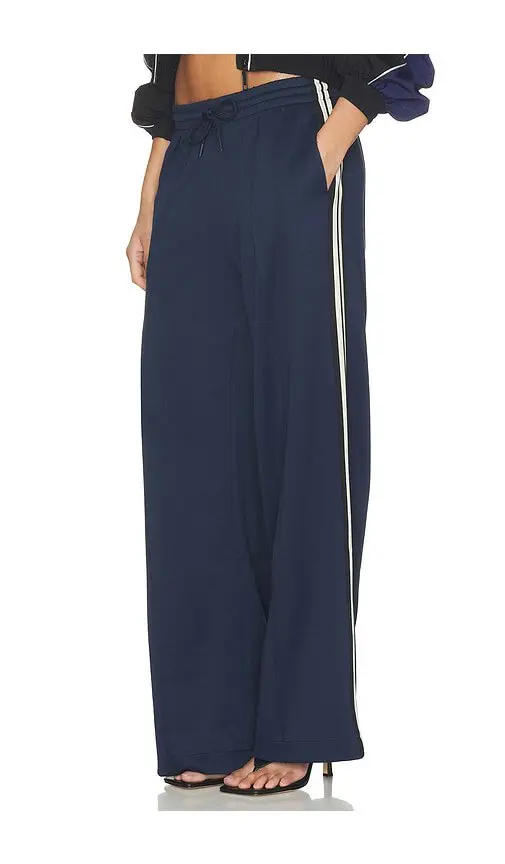 Good American The Track Pant In . Also