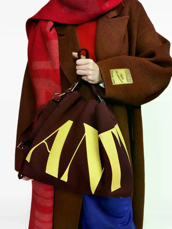 Essentiel Antwerp Karoll Logo-patch Shoulder Bag