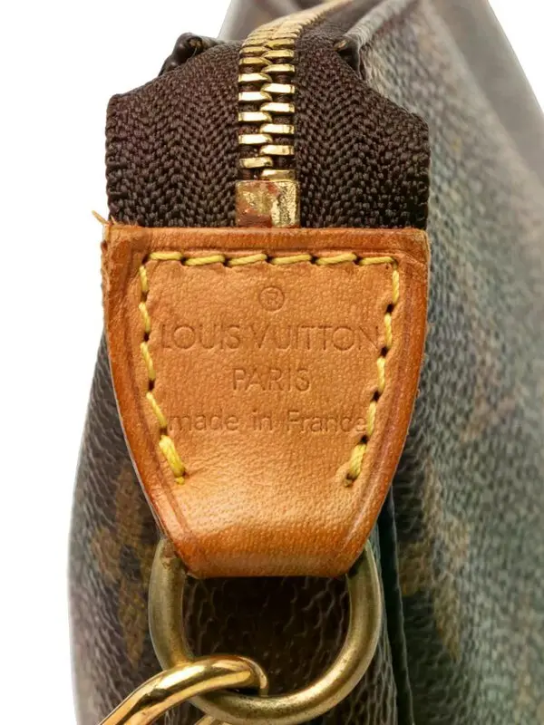LOUIS VUITTON Monogram Pochette Accessoires Shoulder Bag