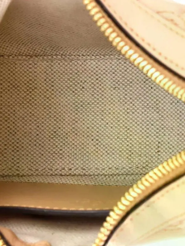 Gucci Gg Matelassé Leather Mini Shoulder Bag - Neutrals