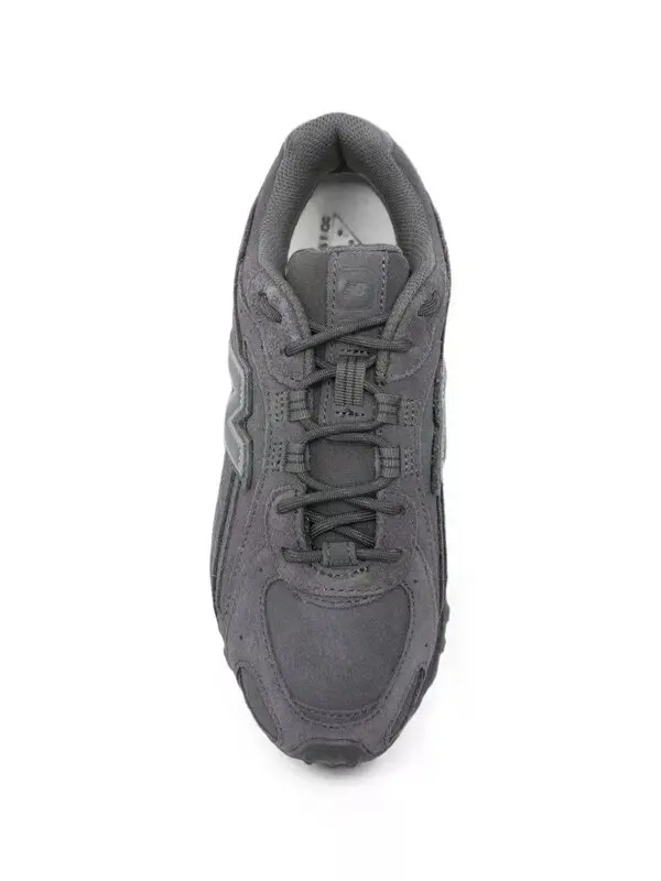 NEW BALANCE 204l Logo-patch Sneakers