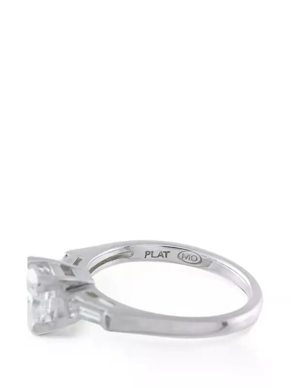 LB EXCLUSIVE Embellished Diamond Ring