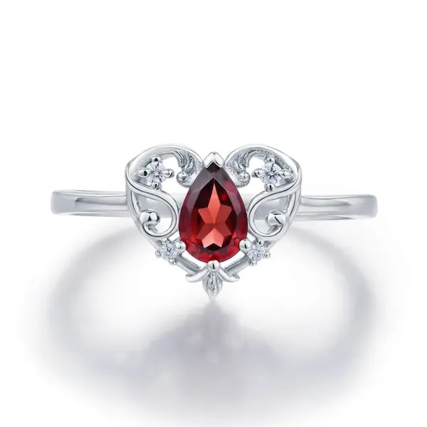 AZURA JEWELRY NEW YORK Mozambique Red Garnet Heart Ring In White Gold Vermeil - Silver