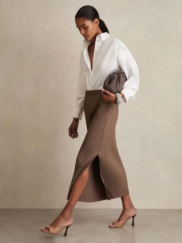 REISS Pleated Jersey Midi Skirt With Side Slit - Chocolate
