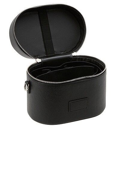 ETOILE COLLECTIVE Oval Toiletry Case