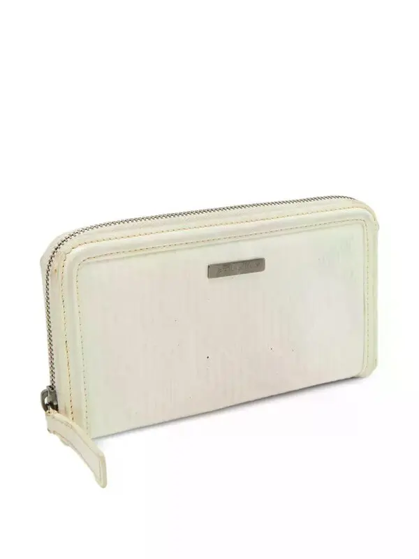 Burberry Zip-up Wallet