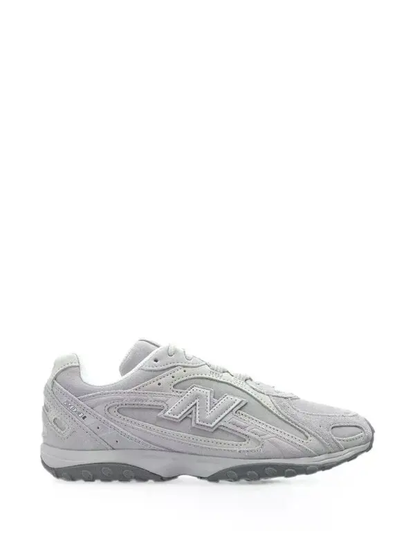 NEW BALANCE 204l Shoes