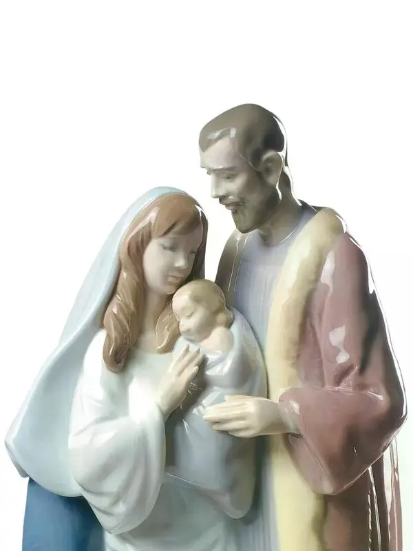 LLADRO Blessed Family Porcelain Figurine