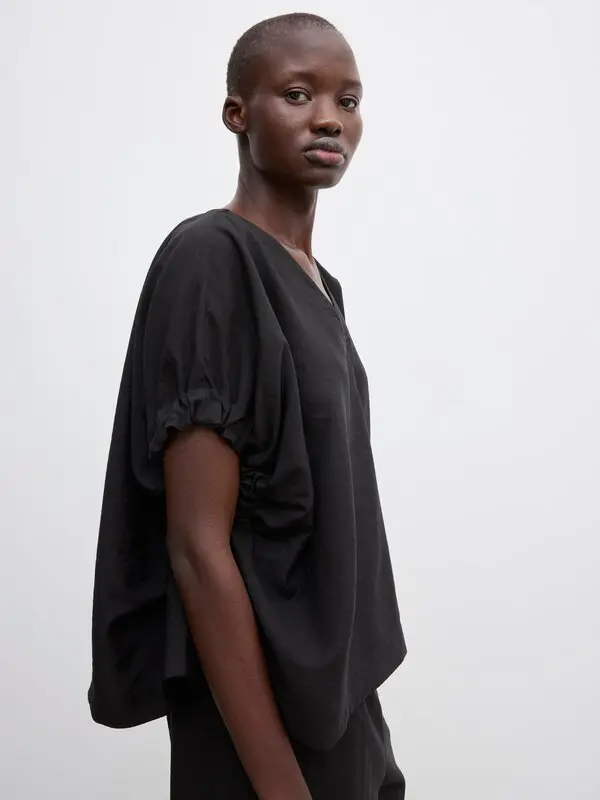 HOUSE OF DAGMAR Rouched V-neck Top - Black