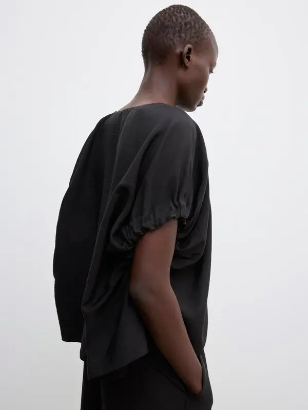 HOUSE OF DAGMAR Rouched V-neck Top