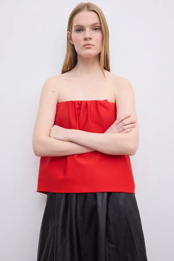 HOUSE OF DAGMAR Ruched Strapless Top