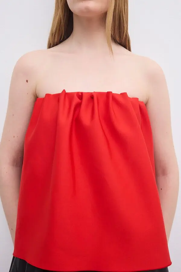 HOUSE OF DAGMAR Ruched Strapless Top