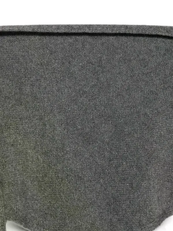 BEYOU Fine-knit Triangular Scarf