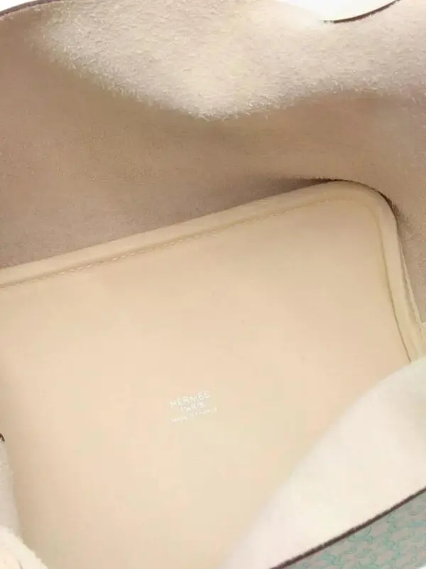 Hermès 2022 Picotin Lock Lucky Daisy Handbag - Neutrals